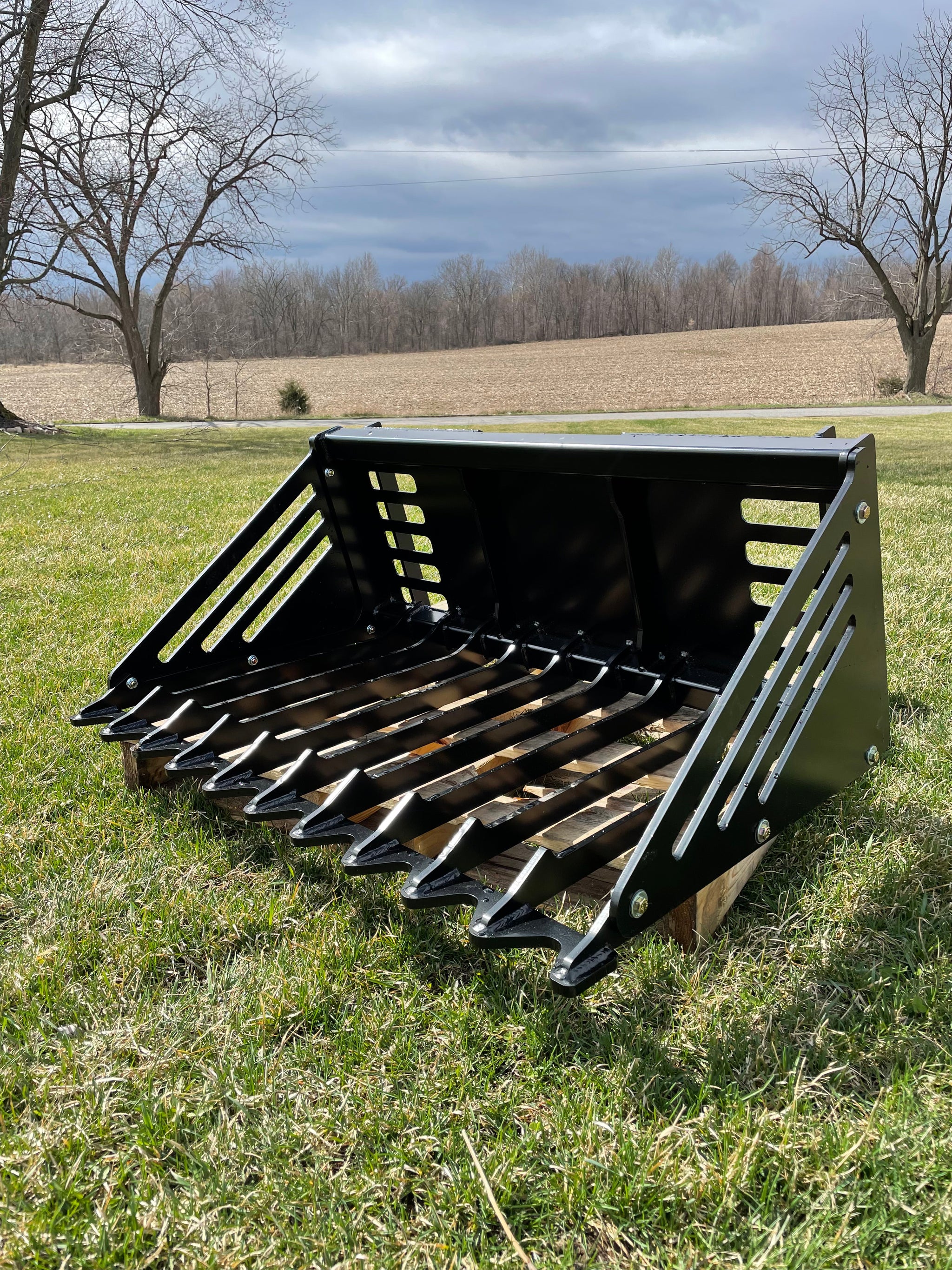 42" Rock Bucket – Paramount Metal Fab